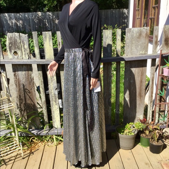 LuLaRoe | Dresses | Nwt Lularoe Deanne Wrap Dress Black Silver | Poshmark